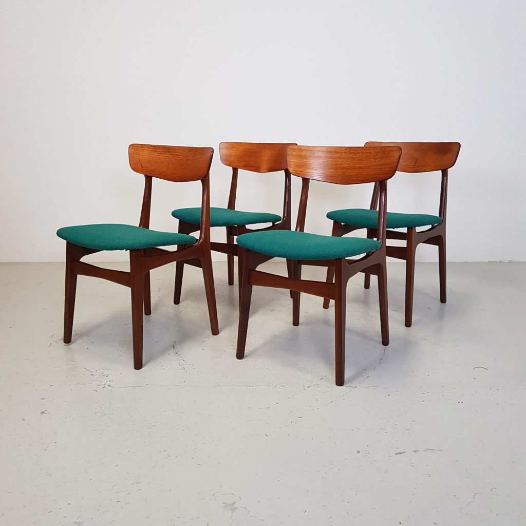 Spisebordsstole i klassisk dansk design og retrostil. Stort udvalg i teak.