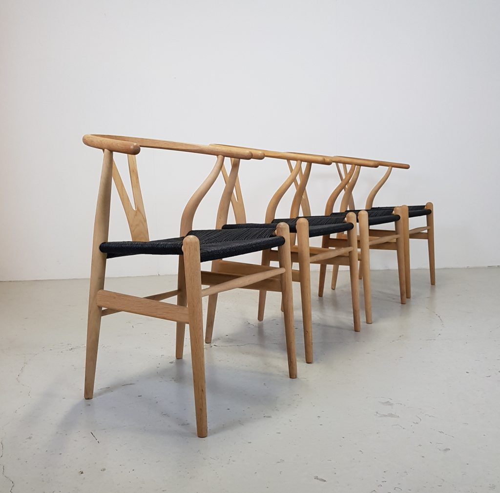 Spisebordstol | CH24 Y- Stol | Hans J. Wegner | Eg - Retrofabrikken