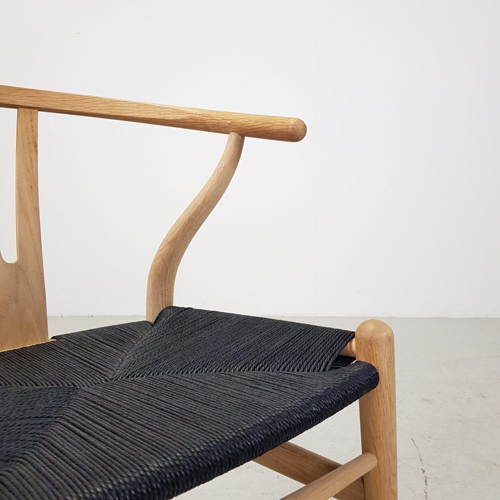 Dining table chair | CH24 Y- Stol | Hans J. Wegner | Oak - The retro ...