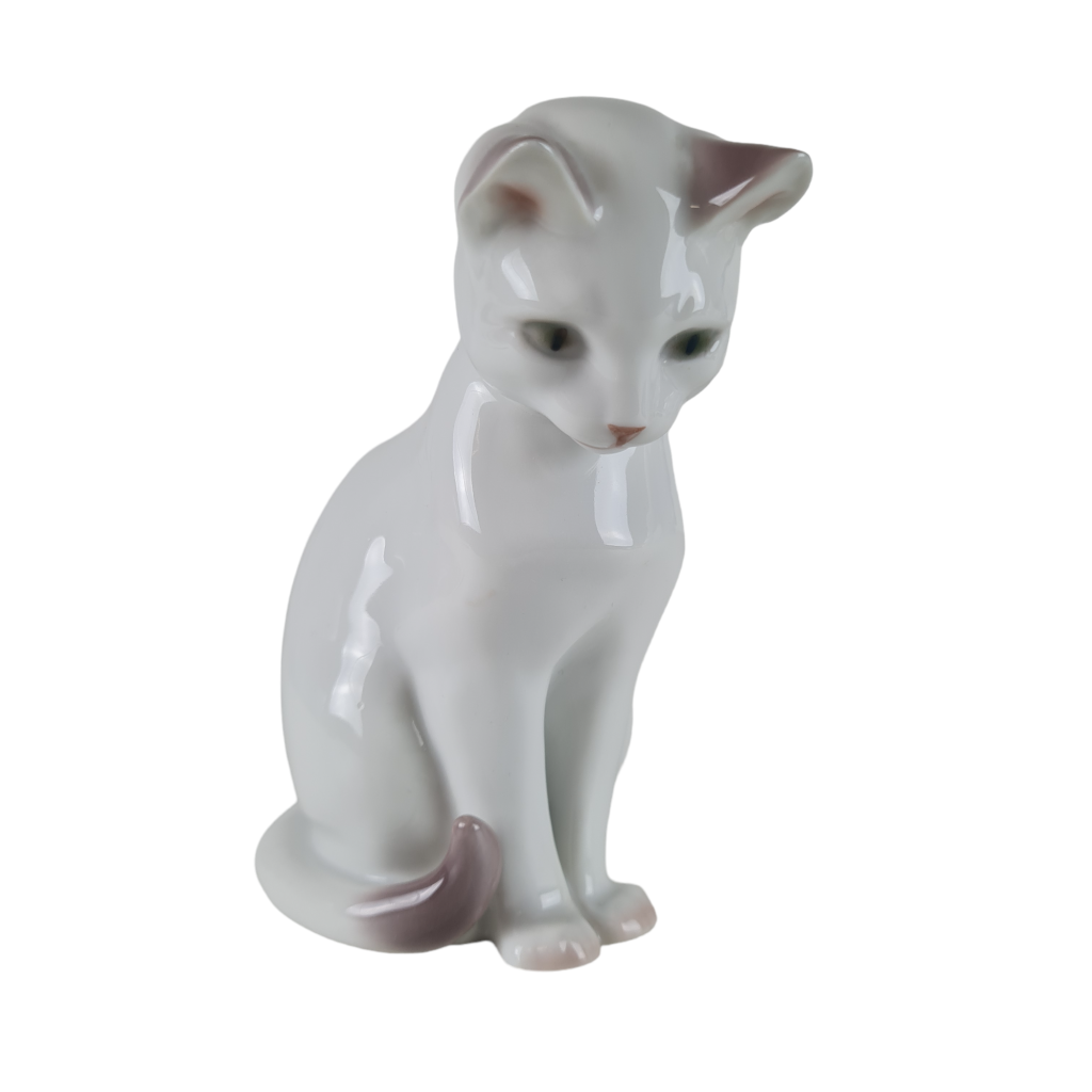 Bing & Grøndahl figur nr. 2476 Siddende hvid kat | Svend Jespersen ...
