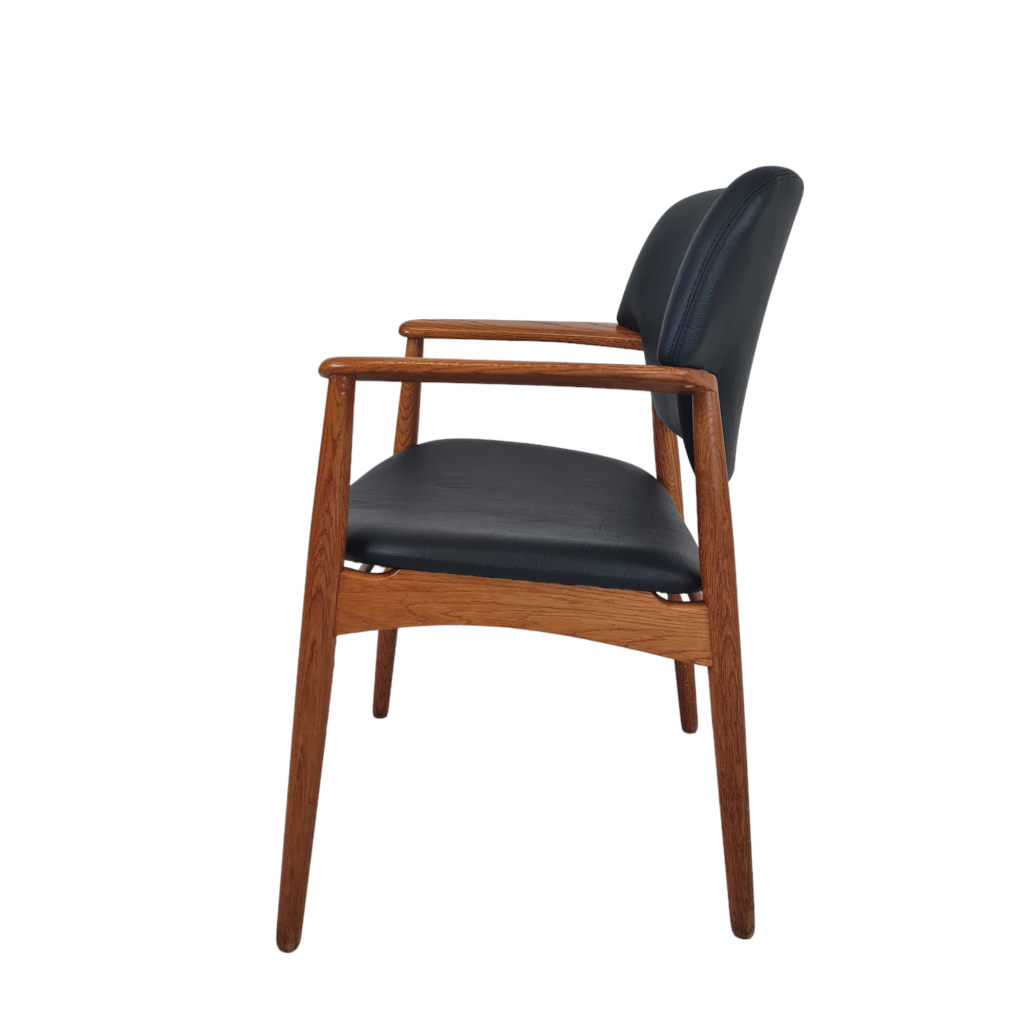 Armstol Model 4205 | Ejner Larsen & Aksel Bender-Madsen | Fritz Hansen ...