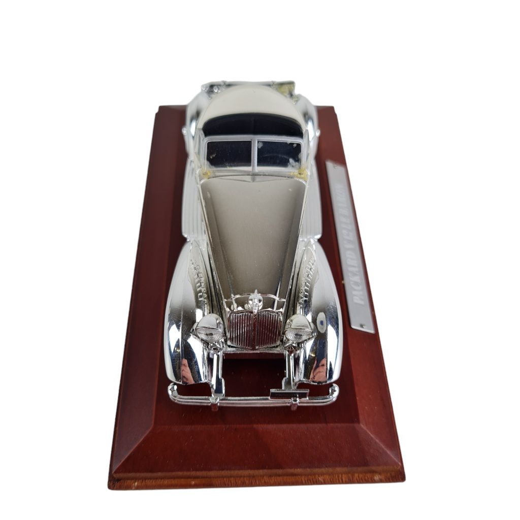 Model bil | Packard V 12 Le Baron | Silver-Cars Collection - Retrofabrikken