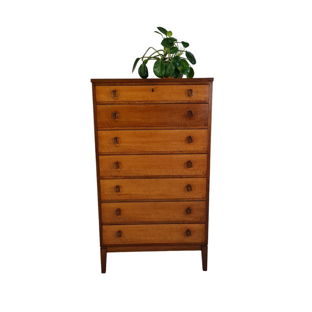 Kommode | Messing greb | 7 skuffer - Retrofabrikken